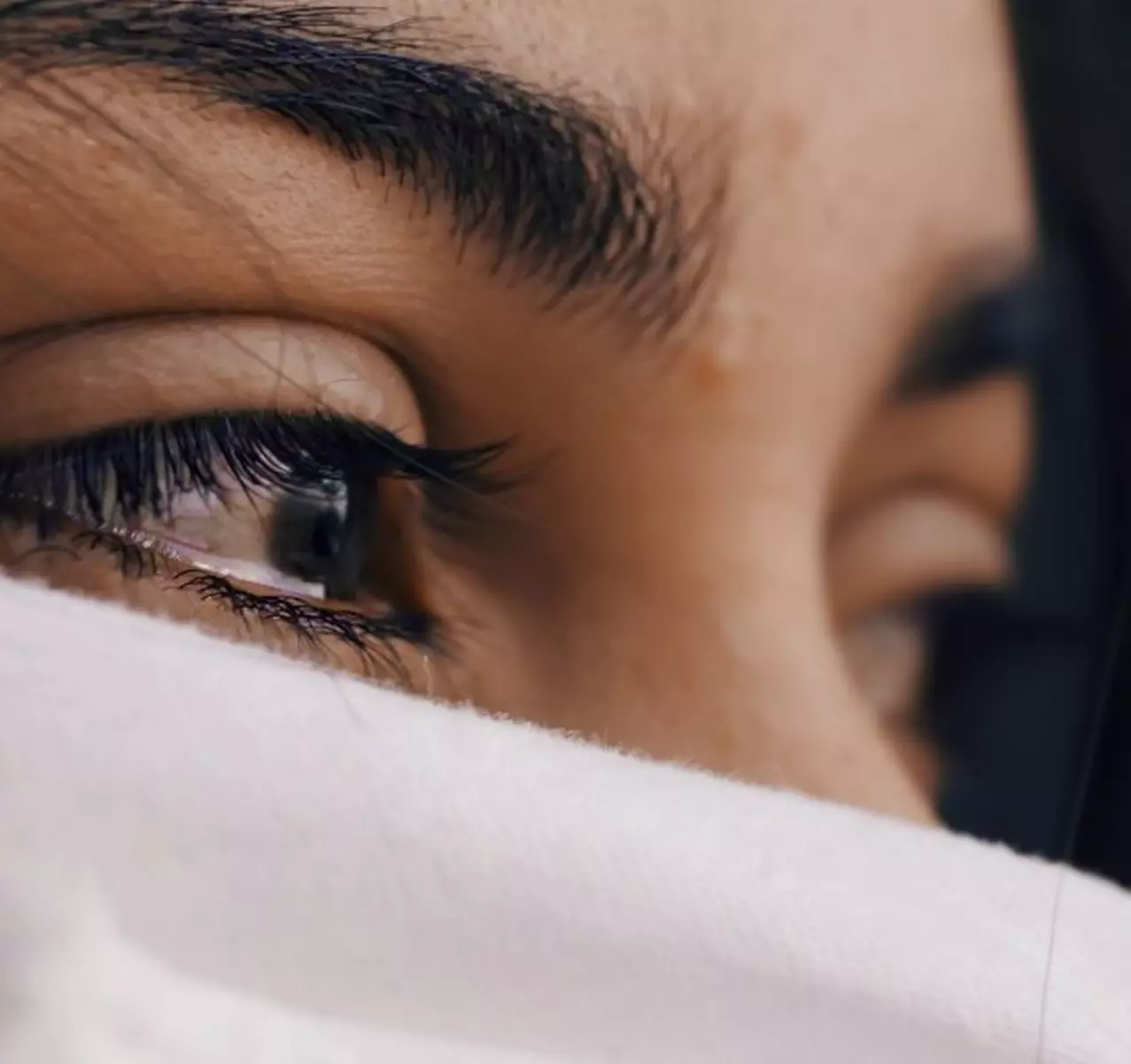 Significado de «consternado (consternada)»