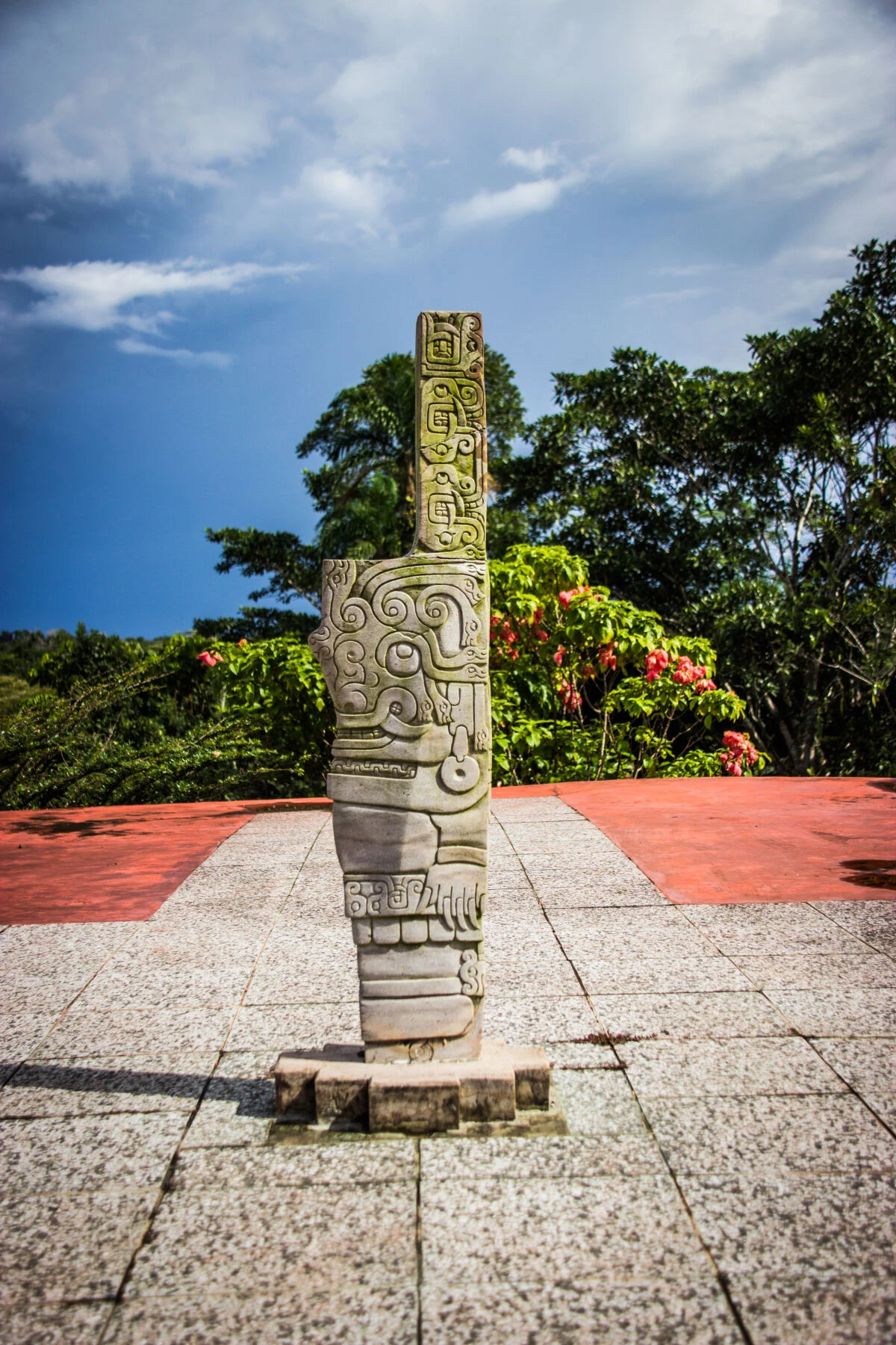 Significado de «lanzón»